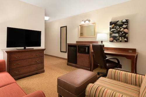 Country Inn & Suites by Radisson, Cedar Rapids Airport, IA, Cedar ...