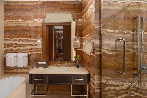 ITC Ratnadipa, a Luxury Collection Hotel, Colombo, Colombo (updated ...