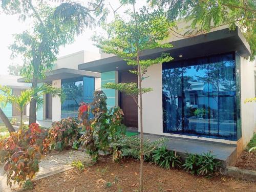 Lazo Avarta Resort and Convention Centre Pondicherry, Kālapettai ...