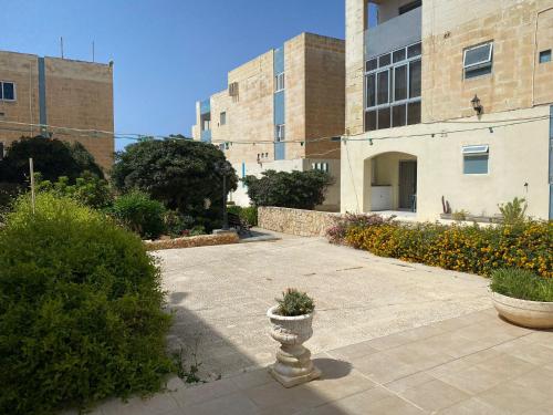 Beautiful flat with Swimming-pool & Seaview, St. Paul's Bay (updated ...