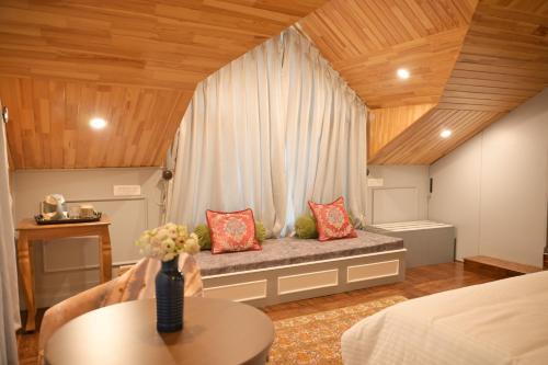 Tree of Life Lakeside Cottage, Srinagar, Srinagar (updated prices 2025)