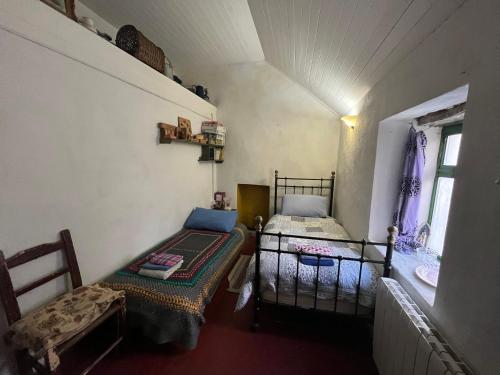 -Going back in time- 200 year old farmhouse, Creegh (updated prices 2024)