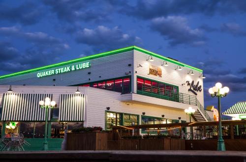 Cedar Point Castaway Bay Indoor Water Park, Sandusky – Updated 2022 Prices