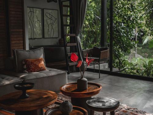 Ubud zen river house, secluded tranquil retreat in nature, Ubud ...