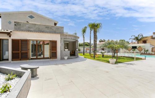 Amazing Home In Punta Milocca With Kitchen, Terrauzza – Updated 2024 Prices