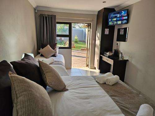 Palmera Guest House, Krugersdorp (updated prices 2024)