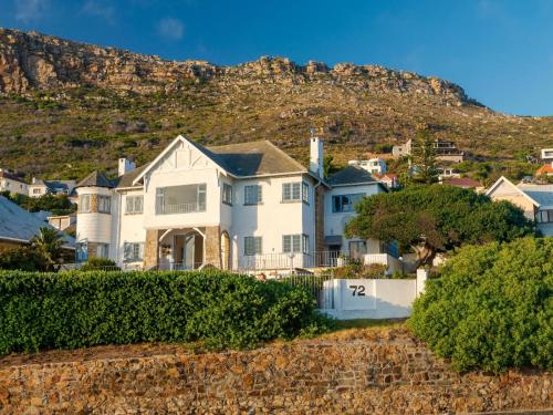 Sunny Cove Manor, Fish Hoek (updated prices 2025)