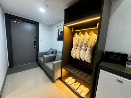 Subic Riviera Hotel & Residences, Kababae (updated prices 2025)