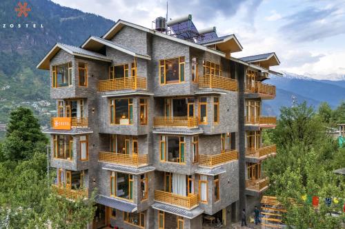Zostel Old Manali, Goshal Road, Manāli (updated prices 2024)