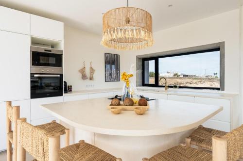 Villa Calma, vistas a volcanes y atardecer, Lajares (updated prices 2024)