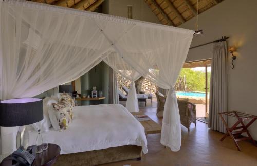 Rhulani Safari Lodge, Madikwe Game Reserve (updated prices 2025)