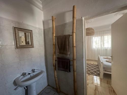 FHS Foundation House, Bijilo (updated prices 2024)