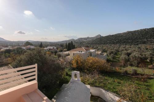 Naxos Chalkion Beautiful Detsis House with jacuzzi, Khalkíon (updated ...