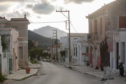 Naxos Chalkion Beautiful Detsis House with jacuzzi, Khalkíon (updated ...