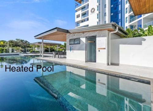 Oceanus Luxe Beachfront Bokarina, Kawana Waters (updated prices 2024)