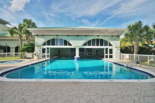 Celadon Beach Resort by Panhandle Getaways, Panama City Beach (updated prices 2024)