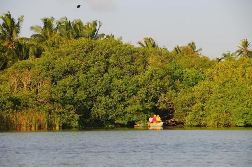 Shehani Beach Bungalow, Tangalle (updated prices 2025)