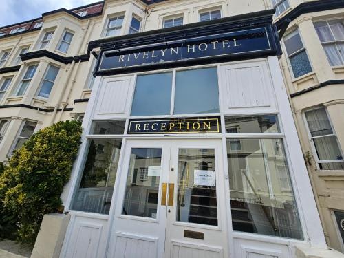 Rivelyn Hotel Bar & Restaurant, Scarborough (updated prices 2024)