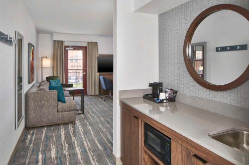 Hampton Inn & Suites Saratoga Springs Downtown, Saratoga Springs ...