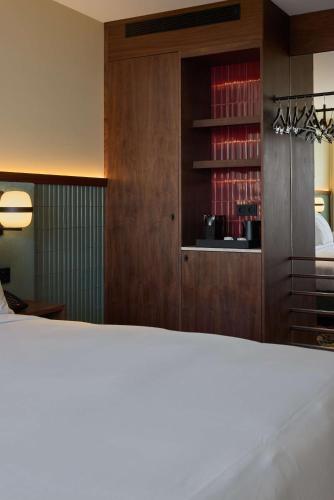 DUO Hotel Lisbon, Curio Collection by Hilton, Lisbon (updated prices 2025)