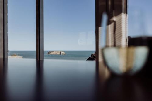 Ocean View Bach, Motunau (updated prices 2024)