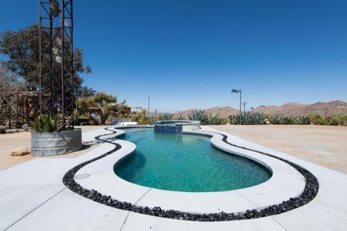 The Sunrise Suite private Hot Tub and shared pool, Joshua Tree (updated ...