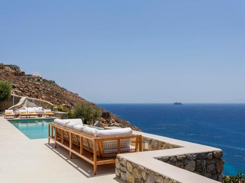 V&V Guest House - Luxury Suites, Ornos (updated prices 2026)