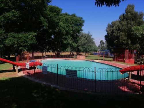 Sharons Villa- Inkwelo Resort, Newcastle (updated prices 2025)