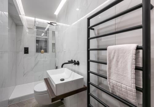 Fabulous 2Br 2Bth Apartment with AC Next to Harrods, London (updated ...