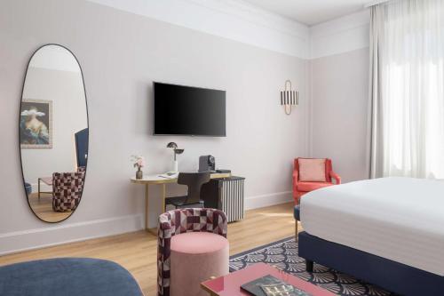 Anglo American Hotel Florence, Curio Collection By Hilton, Florence ...