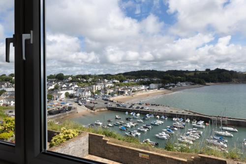 Captains View - Sea and Harbour Views Parking, Saundersfoot (updated ...
