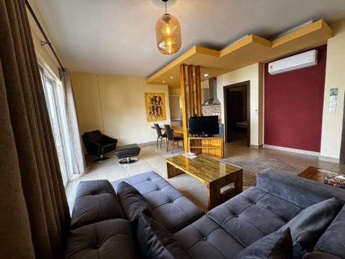 Roots Apartment Hotel, Accra (updated prices 2025)