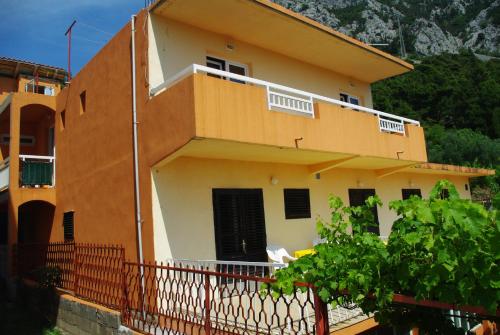 Villa Elvira, Gradac (aktualizované ceny na rok 2024)