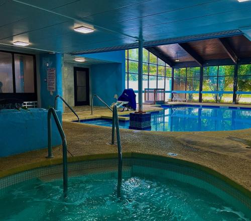 Pine Lake Resort and Banquets, LaPorte (updated prices 2025)