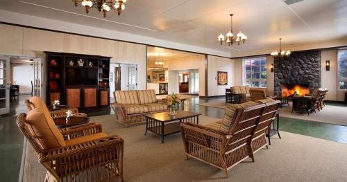 Hawaii Volcano House, Volcano (updated prices 2025)