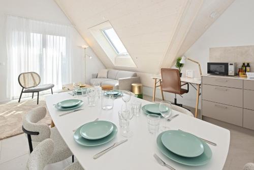 STAYY Flagship Limmattal - contactless check-in, Schlieren (updated ...