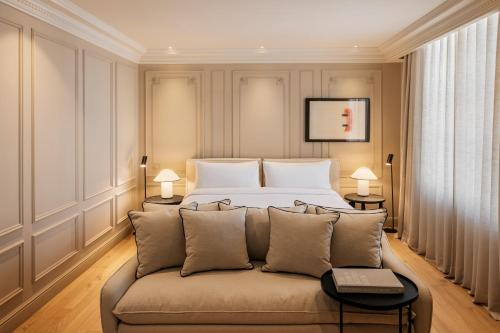 Caesar Hotel, London (updated prices 2024)