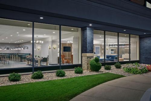 Delta Hotels by Marriott Muskegon Convention Center, Muskegon (updated ...
