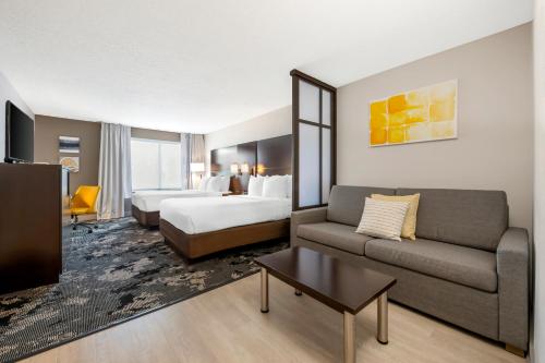 Comfort Inn & Suites Near Universal Orlando Resort-Convention Ctr ...