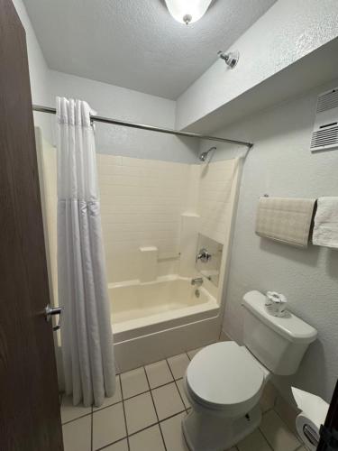 The New Pioneer, Laughlin (updated prices 2024)