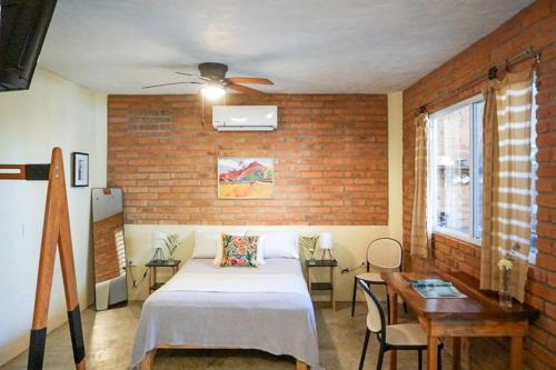 Casa Redonda Casita 1 with SayulitaWifi, location Central, Hammock ...