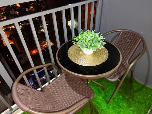 The GoodVibes Condotel Red Residences Makati, Manila (updated prices 2025)