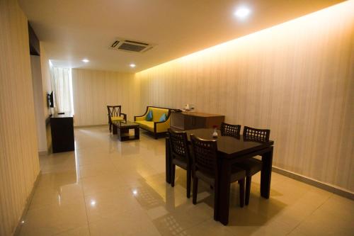 SAARAL RESORTS & HOTELS PVT Ltd, Kuttālam (updated prices 2025)
