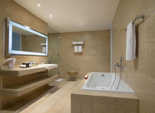 Novotel Makassar Grand Shayla, Makassar – Updated 2022 Prices