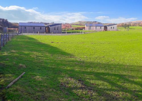 Castle Pren Lodges, Llanddewi Ystradenny (updated prices 2025)