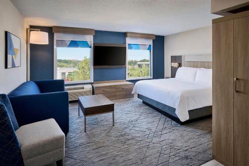 Holiday Inn Express & Suites Kitchener Southeast, an IHG Hotel ...