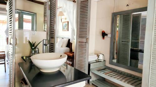 Nataya Round House Coral Bay Resort, Kampot (updated prices 2025)