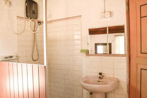 Roselin Villa by L2G, Maggona (updated prices 2026)