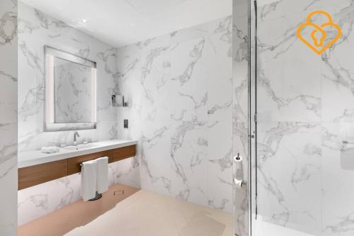 Keysplease 2 BR Address Opera walking to Dubai Mall 55, Ντουμπάι ...