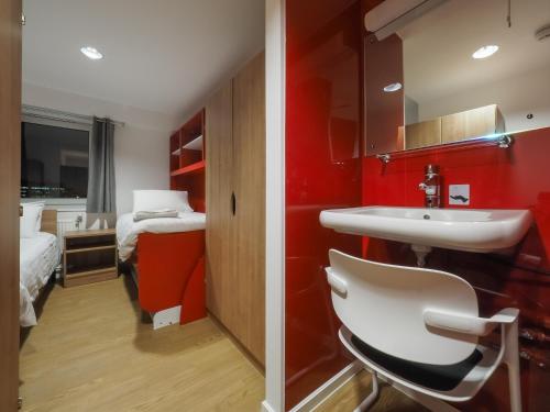 LSE High Holborn, London (updated prices 2025)